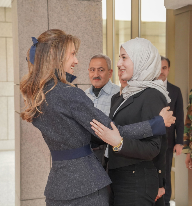 السيدة الأولى أسماء الأسد تستقبل أوائل سورية في الشهادة الثانوية ...